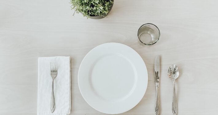 How to eat mindfully in 3 simple steps | Second Nature Guides